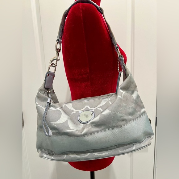 Coach | Bags | Coach F7434 Light Blue Grey Signature Stripe Large Hobo ...